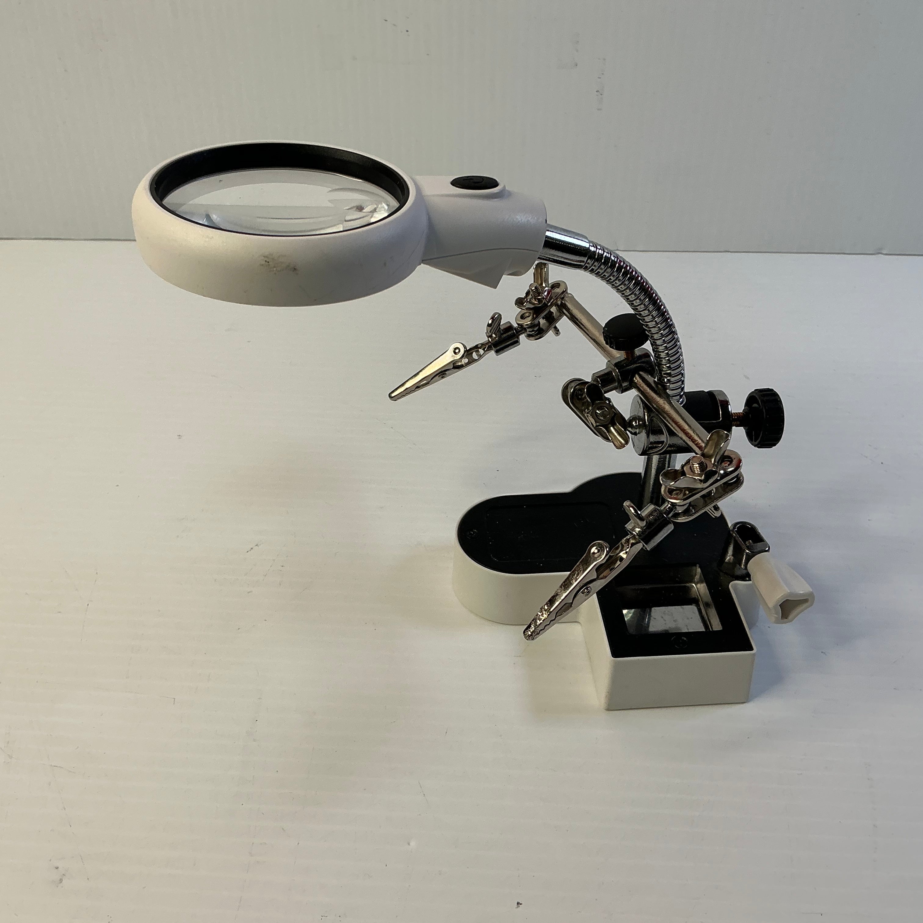 Desktop Magnifying Glass – Free Geek Toronto