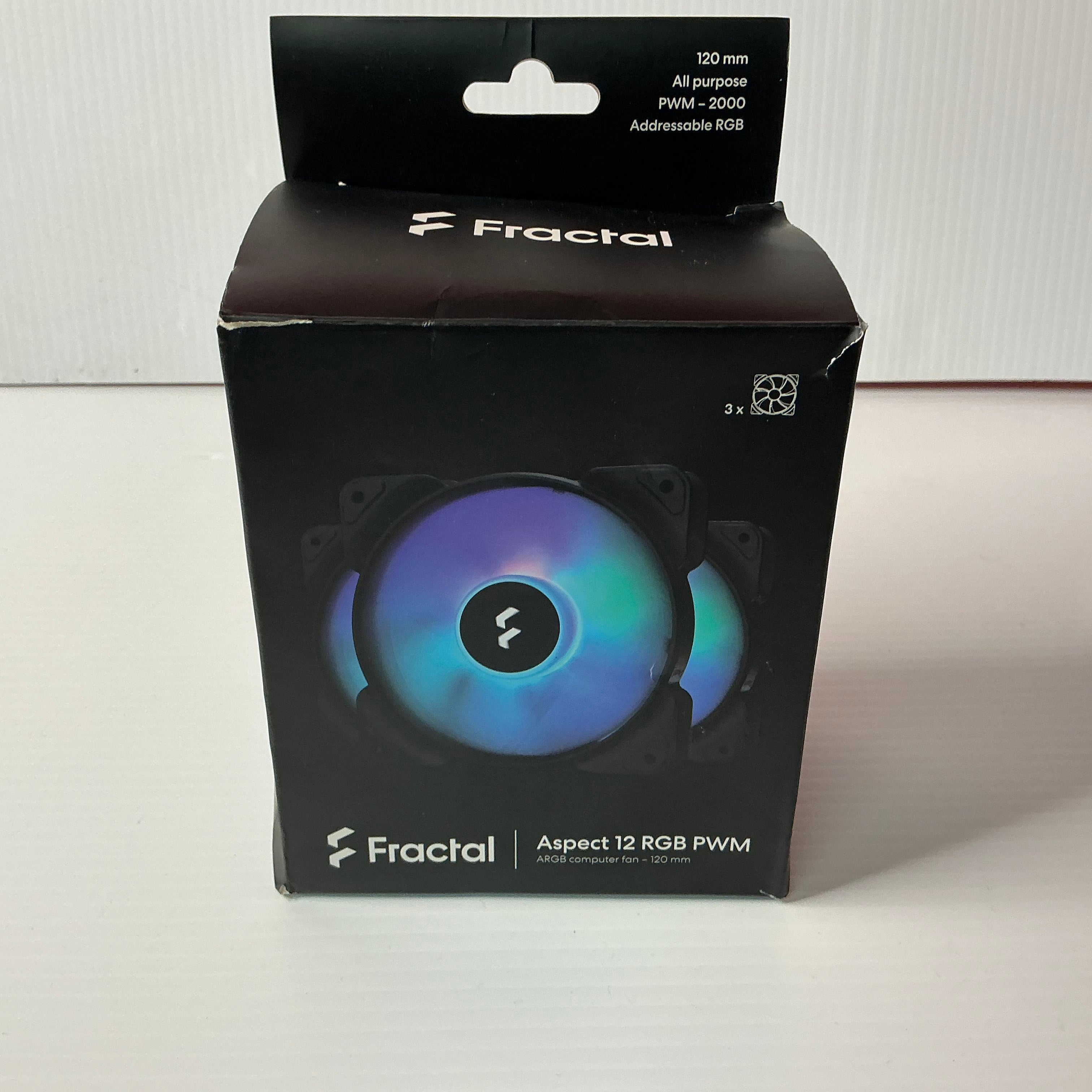 Fractal Aspect 12 RGB PWM – Free Geek Toronto